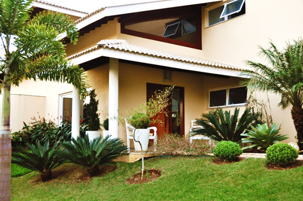 100 fotos de jardins de casas para inspirar