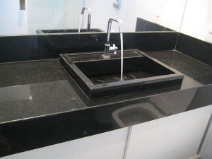 Granito Verde Labrador: Onde Utilizar e Ambientes Decorados